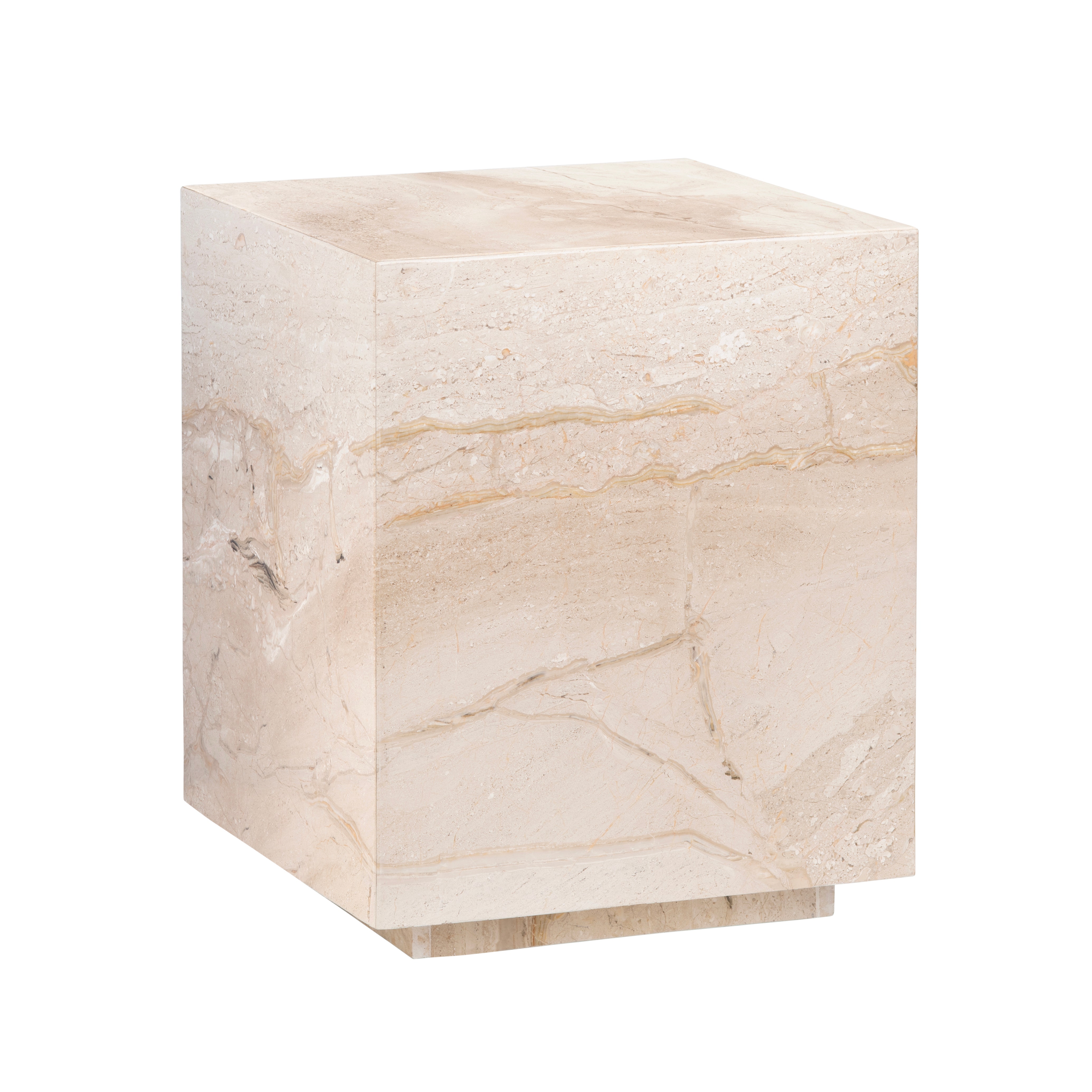 To browse the Venia store,